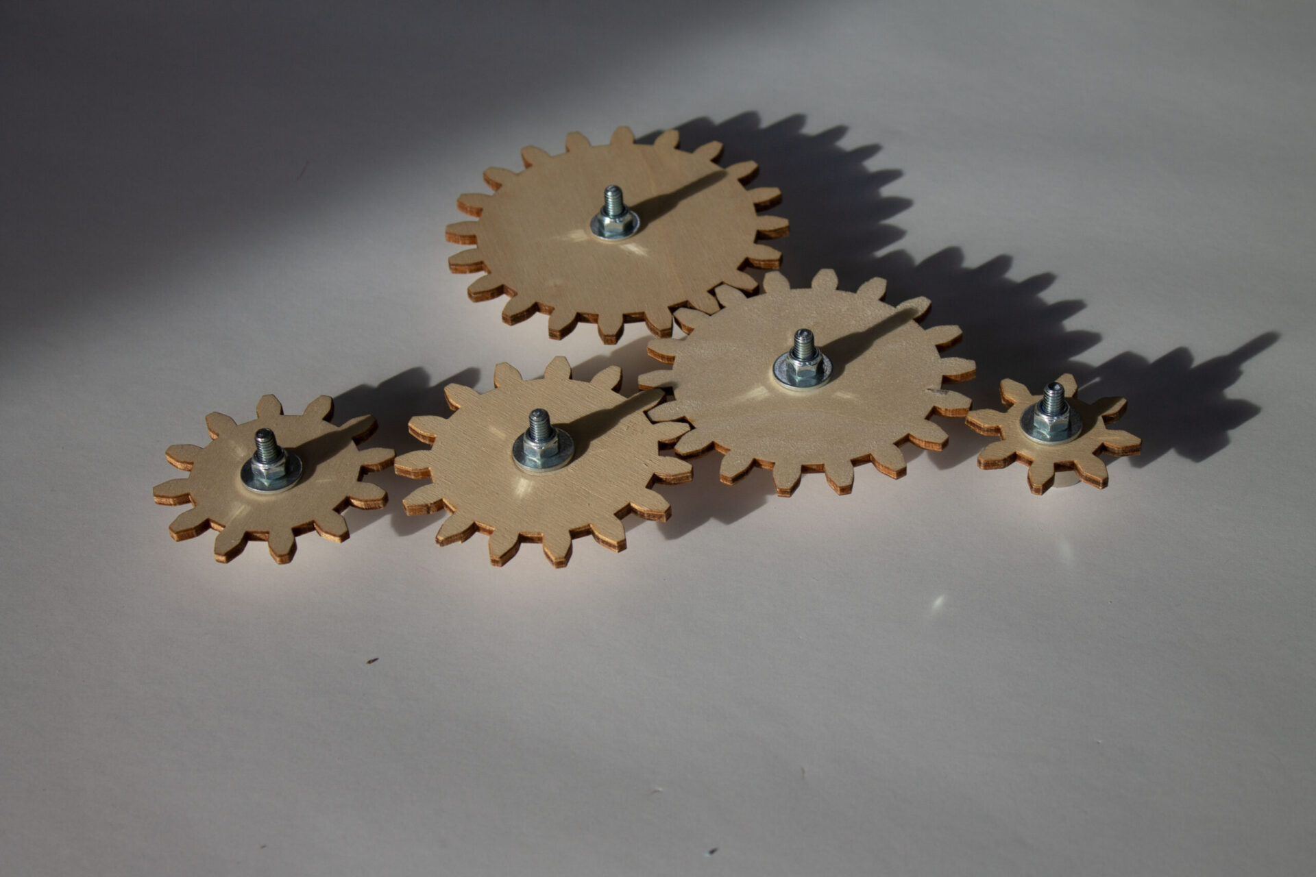 Mechanik kreativ entdecken, konstruieren und probieren - go tec!